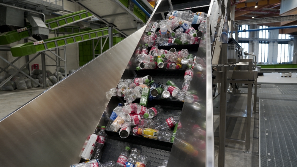 Why can’t I squash my plastic bottles? New deposit system explained