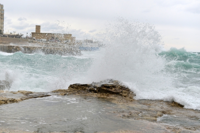 Heavy rain and hail hit streets as weathermen predict coldest December ...
