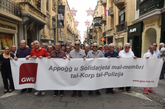 Police solidarity march draws the crowds in Valletta