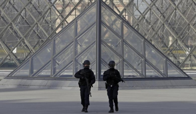 Louvre reopens, attacker put under formal detention after condition ...