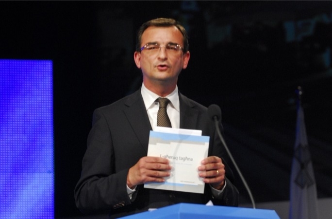 Nothing defamatory in asking questions and suggesting police were the ...