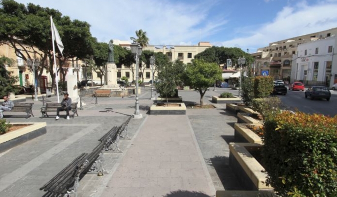 Hamrun kiosk set to carve parking spaces from square