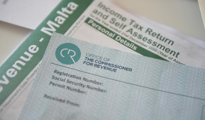 Fiscal initiatives, cheque cashing behaviour and private consumption in Malta | Malcolm Bray ...