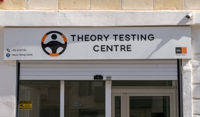 Driving test corruption scandal: Police analysing diaries that ...
