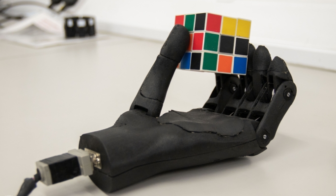 University of Malta researchers devise ‘realistic-feel’ prosthetic hand