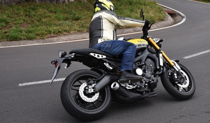 Man suffers grievous injuries after falling off motorcycle