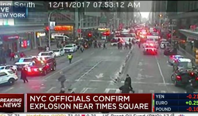 Pipe bomb explodes in New York bus terminus