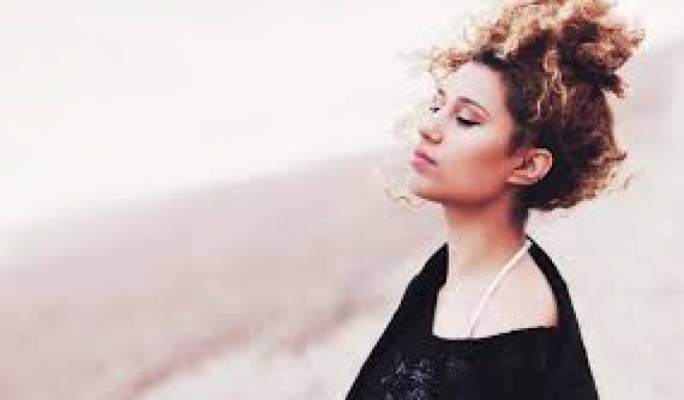 British singer Raye confirmed for Isle of MTV